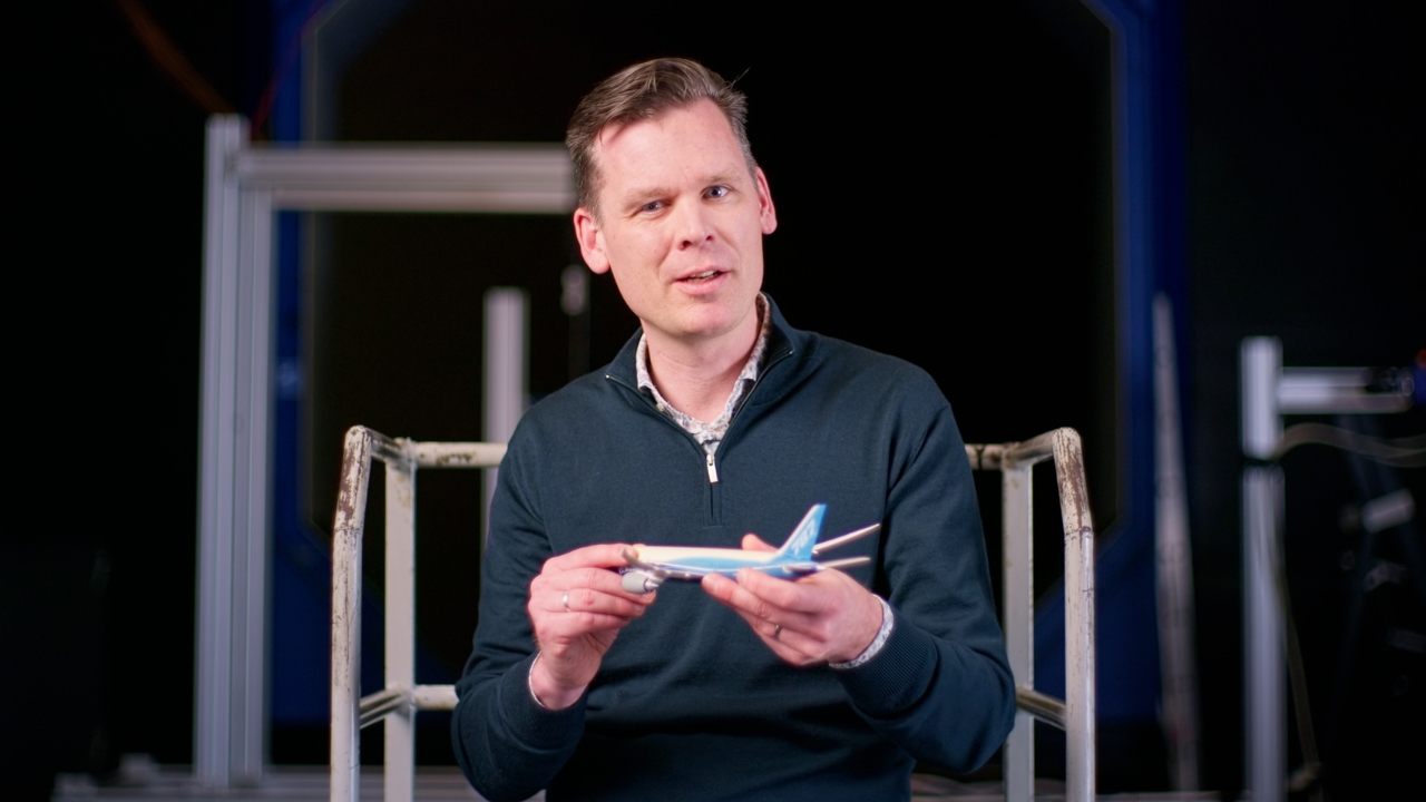 Streamlined planes | Design Museum Den Bosch